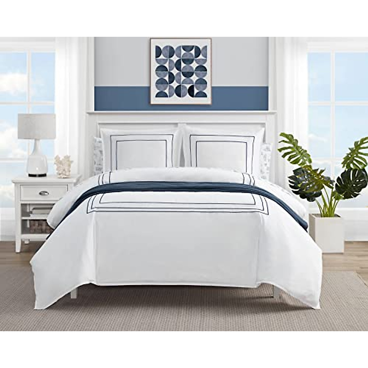 Nautica - Queen Duvet Cover Set, Embroidered Bedding with Matching Shams, Lightweight Home Decor for All Seasons (Alden White, Queen)
