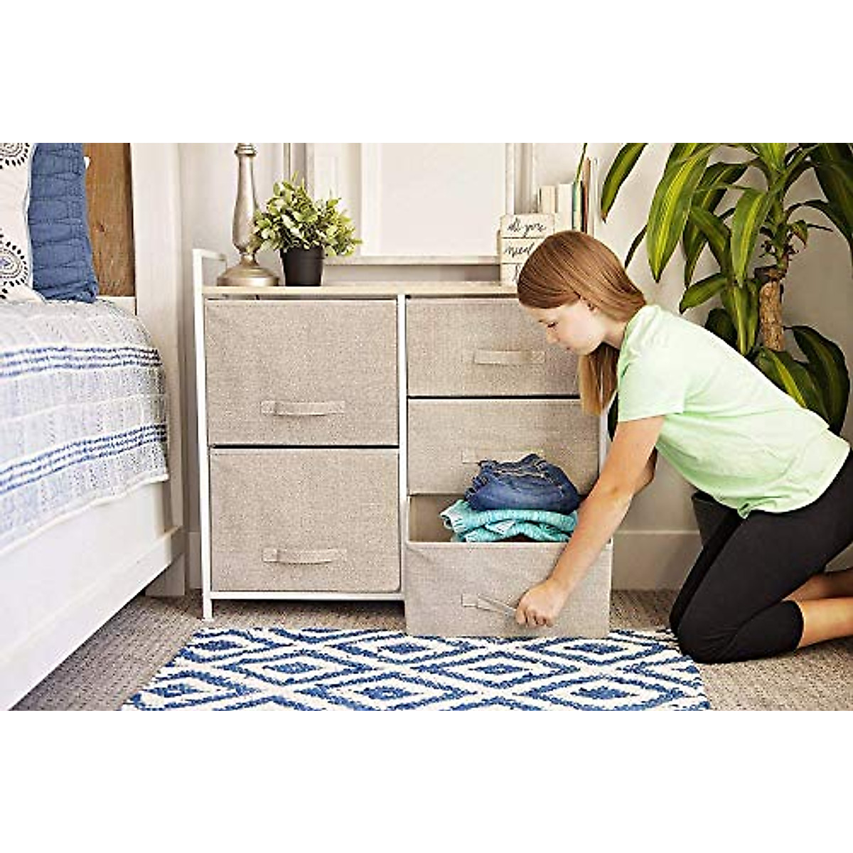East Loft Multipurpose Dressers for Bedroom Cheap Closet Dresser for Nursery - Storage Dresser with 5 Fabric Drawers - Easy Assembly Small Dresser for Closet Kids Clothes Organizer (Beige)