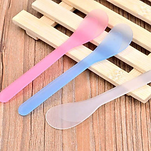 HNXAZG 60 Pcs Cosmetic Spatula Makeup Face Plastic Spoon for Facial Skin Care Spoon Spatulas, 5 Inch Multicolor