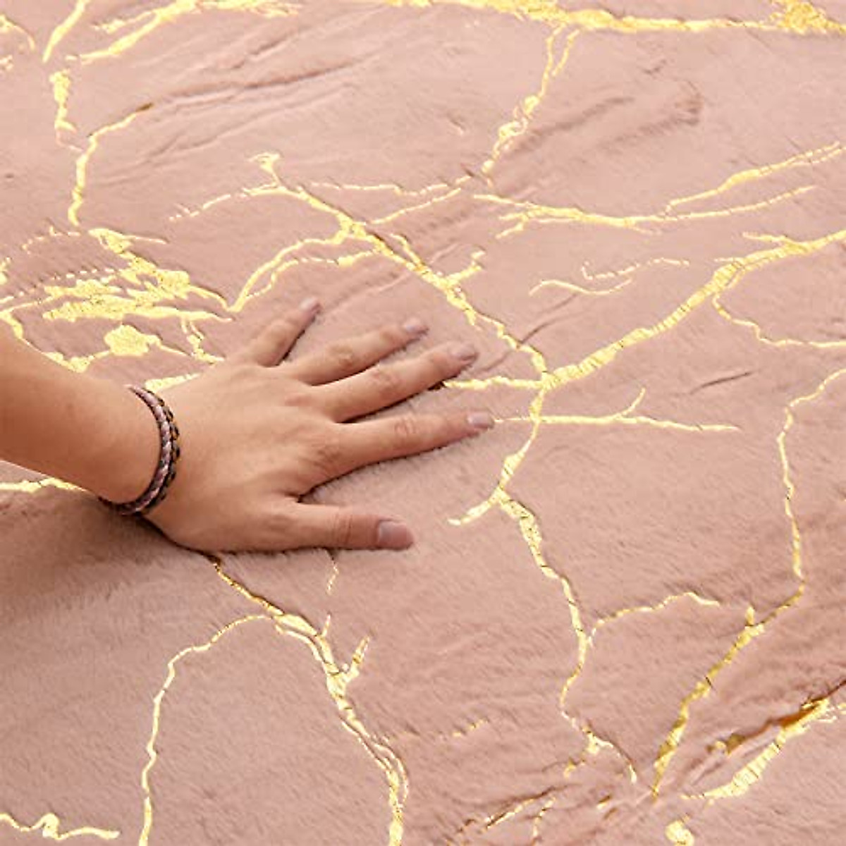 Aimuan Pink Rug Soft Gold Marble Metallic Glitter Area Rug Nursery for Princess Prince Modern Faux Rabbit Fur Mat Fluffy Plush Velvet Home Carpet Throw Rug Non-Skid Dots Backing (Pink, 5×8ft)