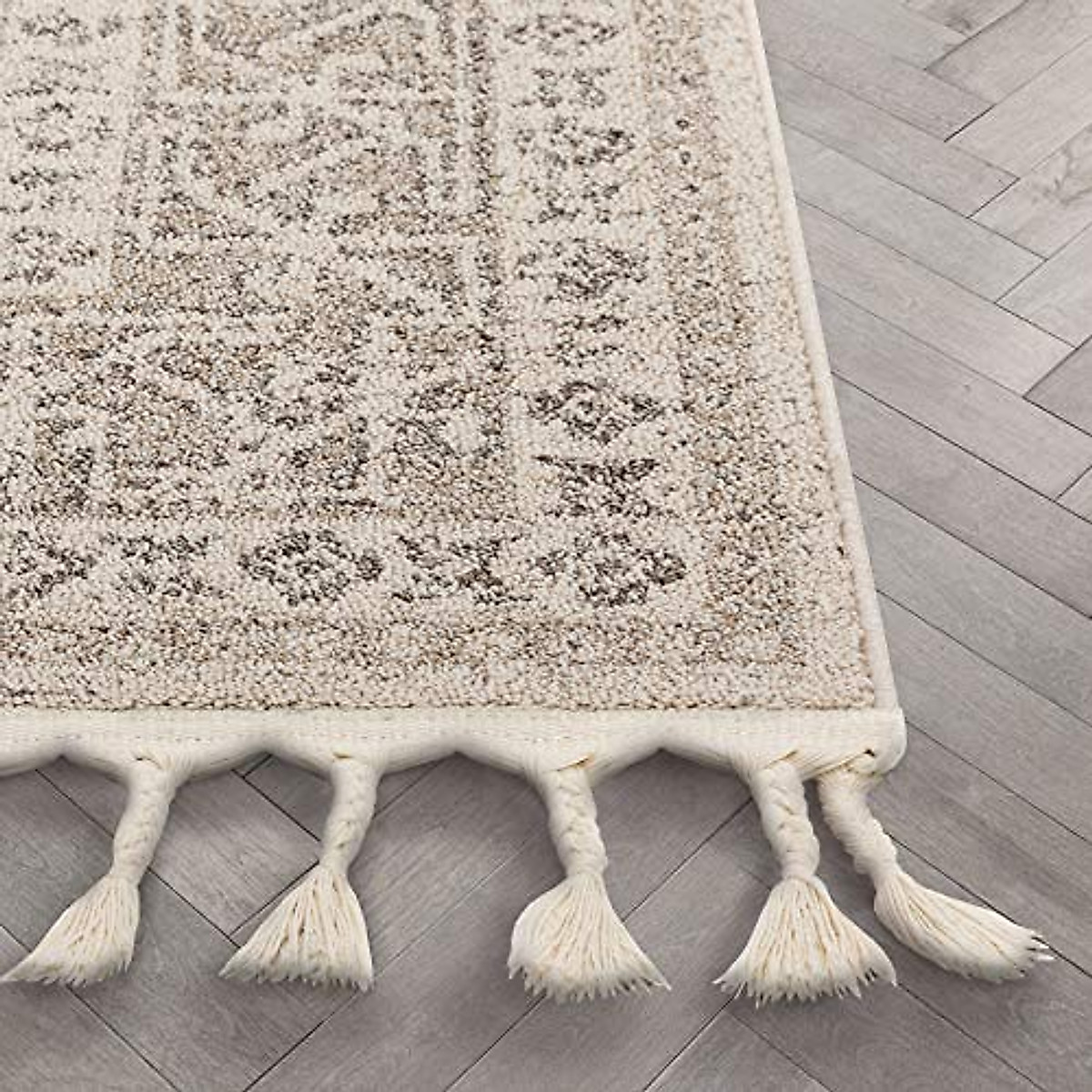 Well Woven Caro Beige Tribal Medallion (3'11 x 5'10") Area Rug