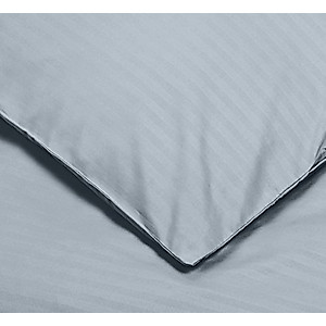 Amazon Basics Deluxe 2 Piece Microfiber Duvet Cover Set with pillow case(s) – 135x200cm, Dark Grey, Solid