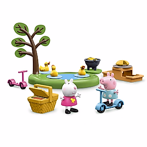 Peppa Pig Peppa's Adventures Peppa's Picnic Playset, Preschool Toy with 2 Figures and 8 Accessories, for Ages 3 and Up