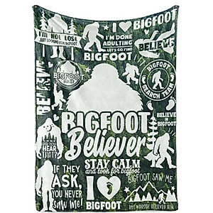 InnoBeta Bigfoot Gifts for Men Women, Sasquatch Gifts, Flannel Blanket for Sasquatch Lovers, Funny Idea for Bigfoot Lover, 50" x 65", Green Forest