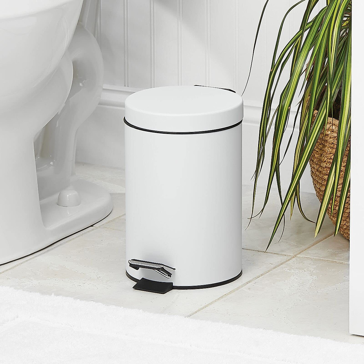 mDesign Pedal Bin — Metal Waste Bin with Pedal, Lid and Plastic Bucket Insert — for Bathroom, Kitchen, and Office — 3 Litre Household Rubbish Bin with Ergonomic Design — White