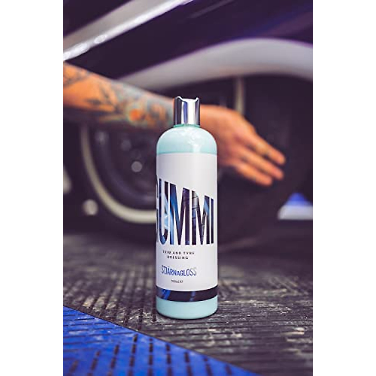 Stjarnagloss - Gummi Trim & Tyre Dressing - Cream Treatment Leaves a Satin Finish, Revive Tire Color, Won't Streak (500 milliliters)