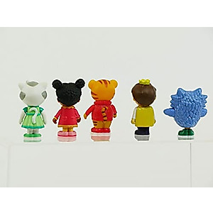 Daniel Tiger's Neighborhood Friends & Family Figure Set (10 Pack) Includes: Daniel, Friends, Dad & Mom Tiger, Tigey & Exclusive Figure Pandy [Amazon Exclusive]
