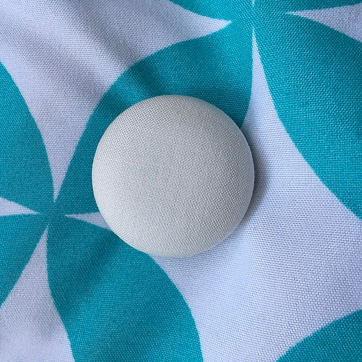 PinionPins Replacement Cloth Magnetic Duvet Clips, Pack of 8, Comforter Fasteners, Safe Locking, and Holds up to 10lbs. Magnetic Key to Unfasten Pins is NOT Included.