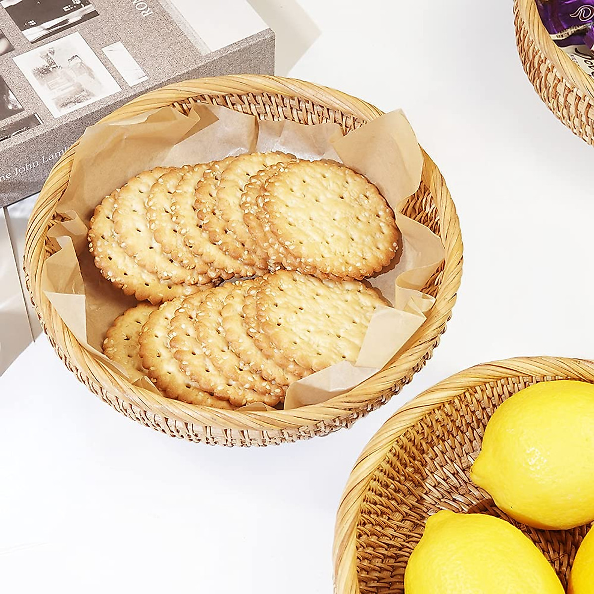 Small Round Keys Storage Basket for Entryway Table Tabletop Wicker Catchall Organizer Woven Basket for Keys Wallet Remote Control Cards Crackers Fruit Candy Serving Basket