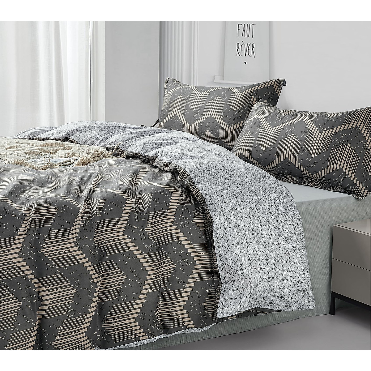 SAPHREAS Black Brown Stripe Geometric Pattern 3pcs Duvet Cover Set Queen Size Chavron Printed Bedding Comforter Cover Set 1 Quilt Cover 2 Pillow Shams