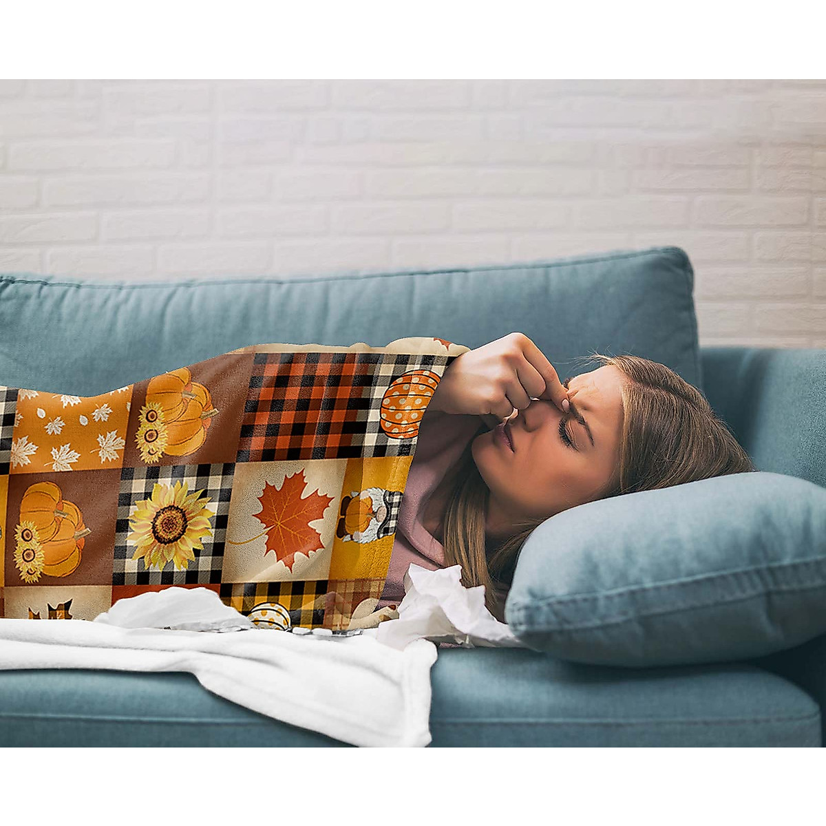 Chucoco Thanksgiving Blankets Fleece Throw Blanket 40x60In, Fall Pumpkin Maple Leaf Dwarf Soft Plush Flannel Blankets Vintage Check Lightweight Fuzzy Bed Throws for Couch/Sofa/Chair