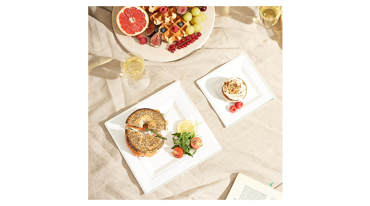 MATANA 40 Fancy White Plastic Plates with Silver Rim for Parties