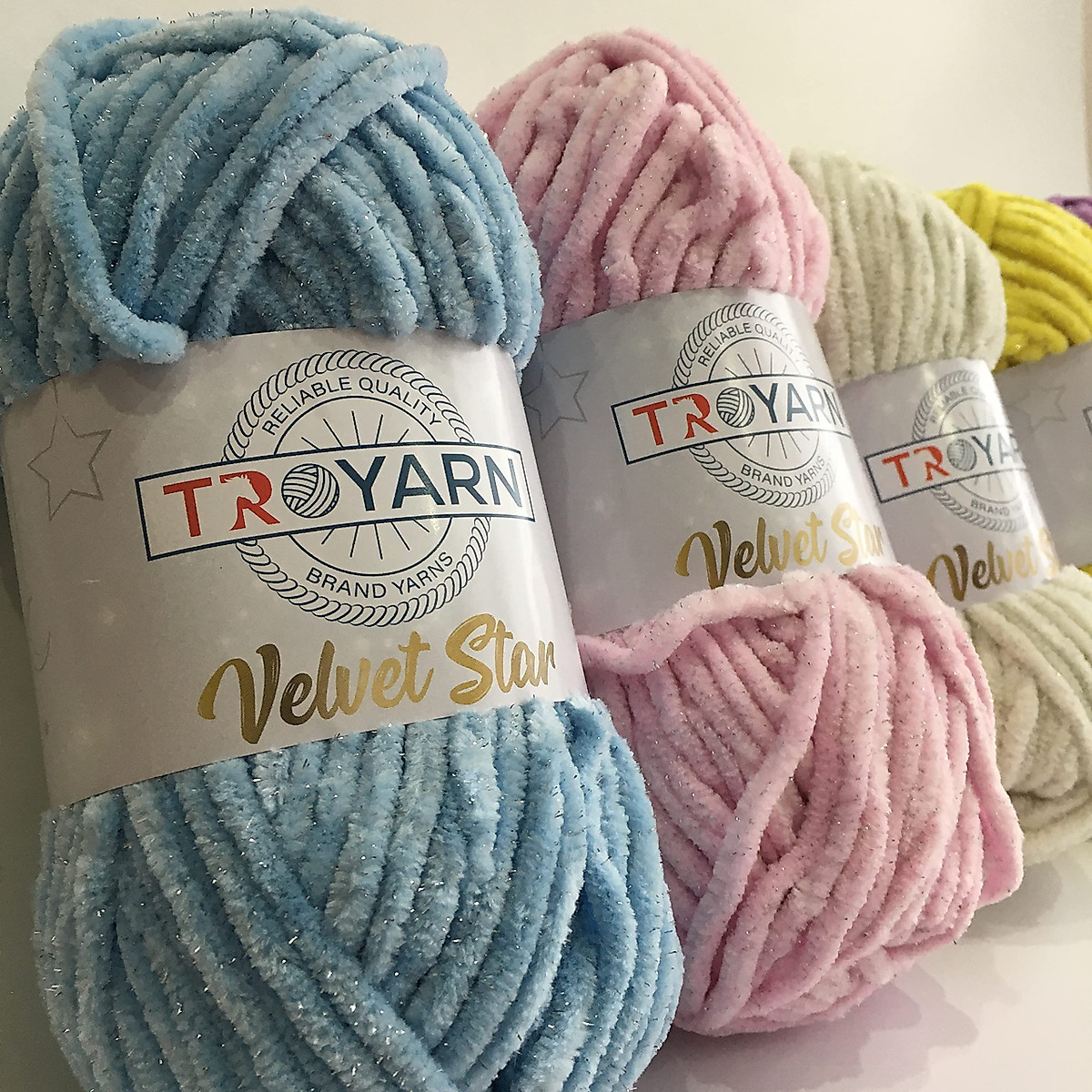 Troyarn Velvet Star, Silvery Glitter Chenille Baby Blanket Yarn Amigurumi Yarn for Crocheting and Knitting Super Bulky 100 gr (120 yds) Length: 110 m (10401 - White, 1 Skein)
