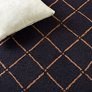 SAFAVIEH Chelsea Collection Area Rug - 6' x 9', Black, Hand-Hooked French Country Wool, Ideal for High Traffic Areas in Living Room, Bedroom (HK333B)