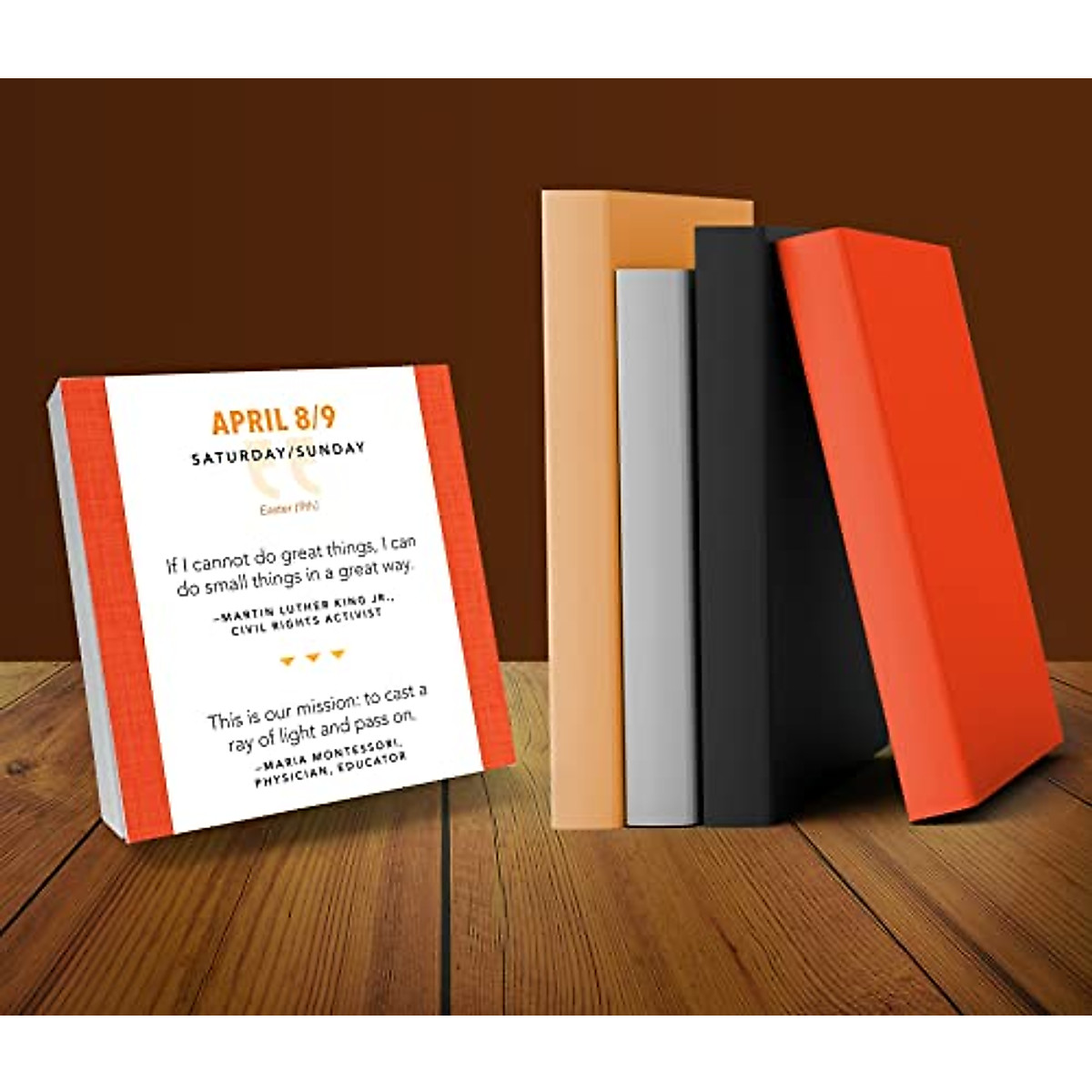 2023 Great Quotes From Great Leaders Boxed Calendar: 365 Inspirational Quotes From Leaders Who Shaped the World (Daily Calendar, Office Desk Gift for Him or Her)