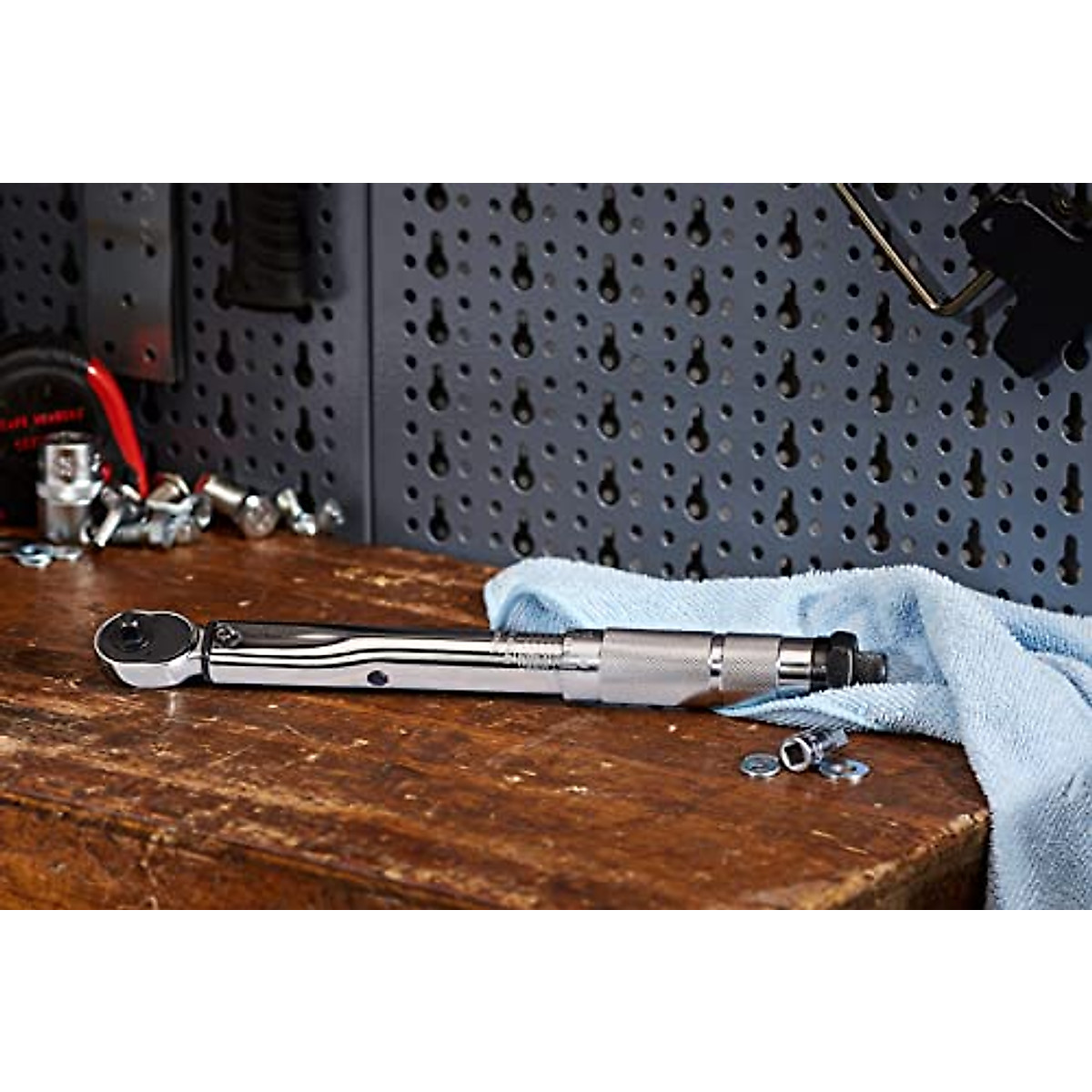 Amazon Basics 1/4-Inch Drive Click Torque Wrench - 35-200 in.-lb, 3.95-22.5 Nm