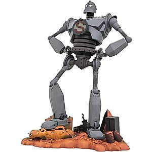 Diamond Select Toys The Iron Giant Gallery: Superhero PVC Figure, Multicolor, 10 inches