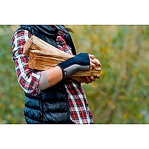 ACE Reversible Splint Wrist Brace, Provides moderate-stabilizing support to sore, weak and injured wrists, Adjustable, Gray, 1/Pack