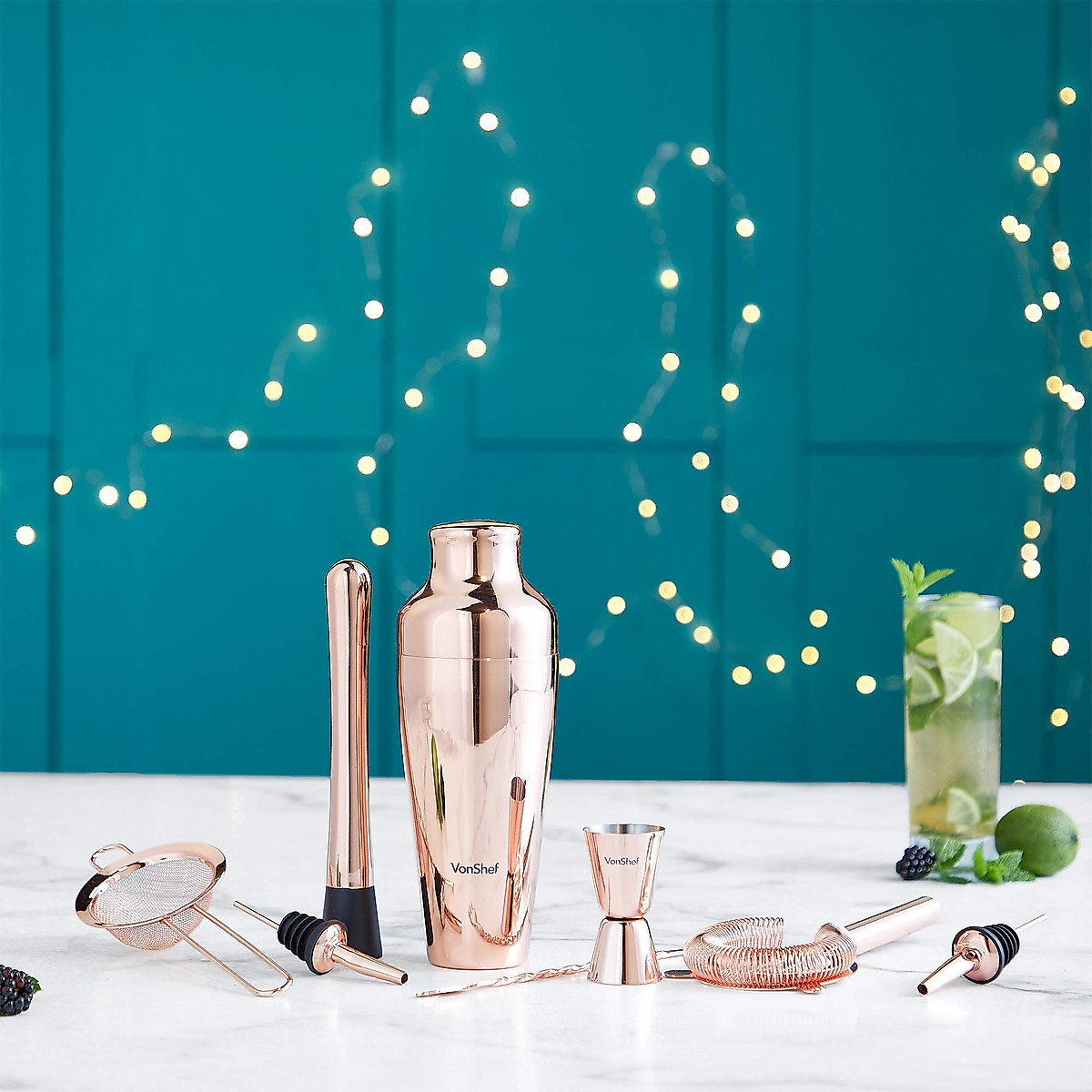 VonShef Parisian Cocktail Shaker Barware Set in Gift Box with Recipe Guide, Cocktail Strainers, Twisted Bar Spoon, Jigger, Muddler and Pourers, 9 Piece Set, 17oz (Rose Gold)