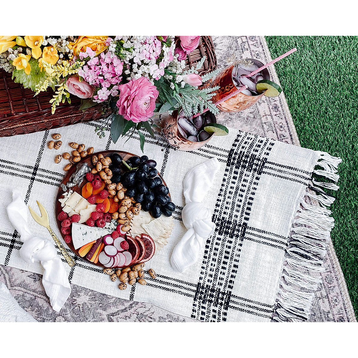 Vagabond House Rabbit Wood Cheese/Bar Board Round Acacia Hardwood Cheese/Serving Board 10 inch Diameter .75 inch Tall