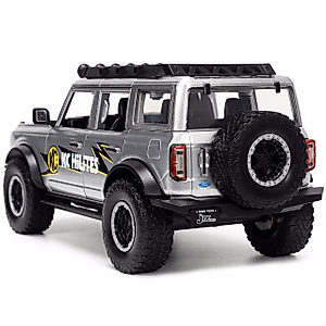 Jada Toys Just Trucks 1:24 2021 Ford Bronco Die-cast Car Gray with Tire Rack, Toys for Kids and Adults