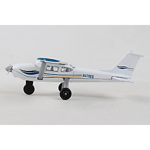 Daron Worldwide Trading Runway24 C172 No Runway Vehicle, Blue/White