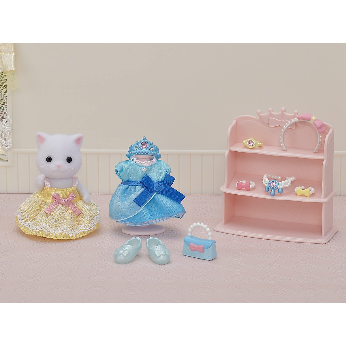 Calico Critters Princess Dress Up Set, Dollhouse Playset with Figure and Accessories