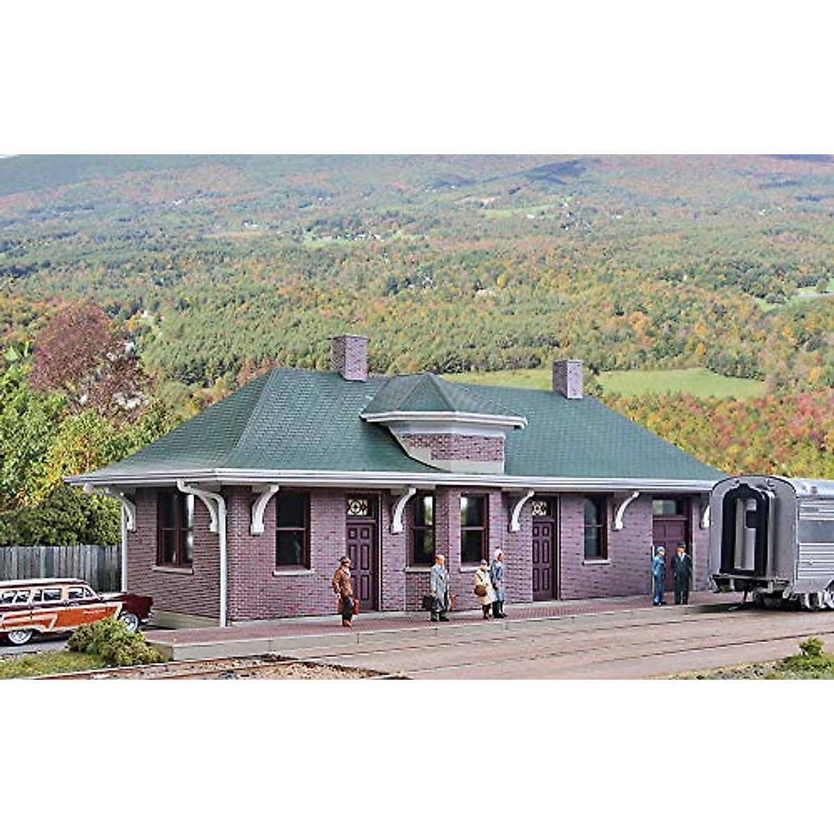 Walthers Cornerstone HO Scale Model Pella Depot