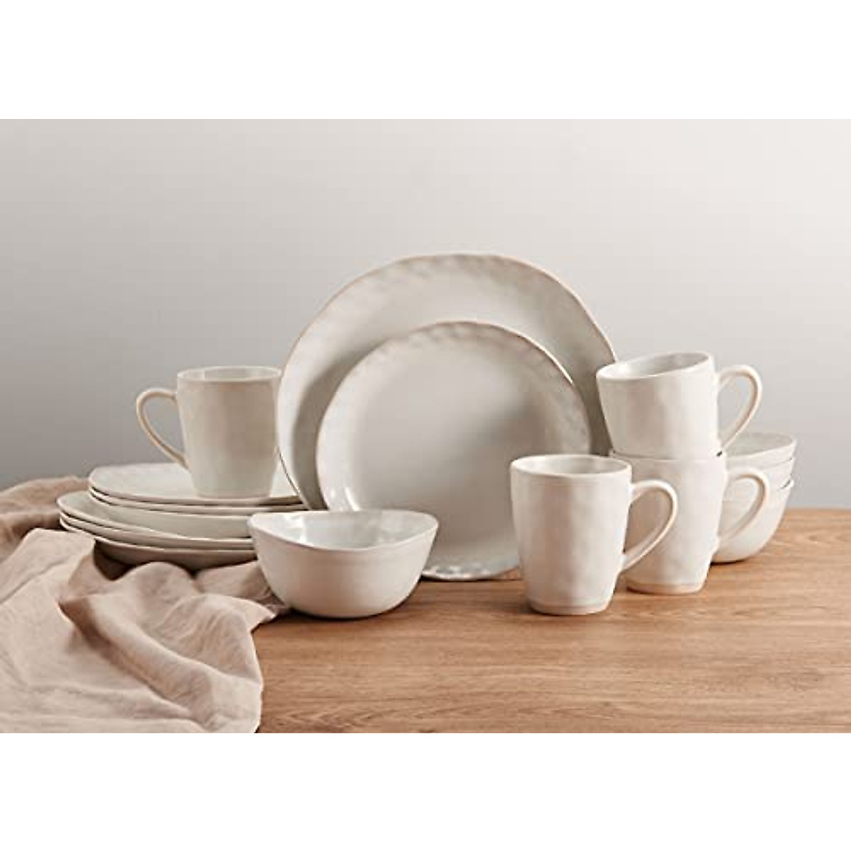 Mikasa Cora 16 Piece Dinnerware Set, Service For 4, White