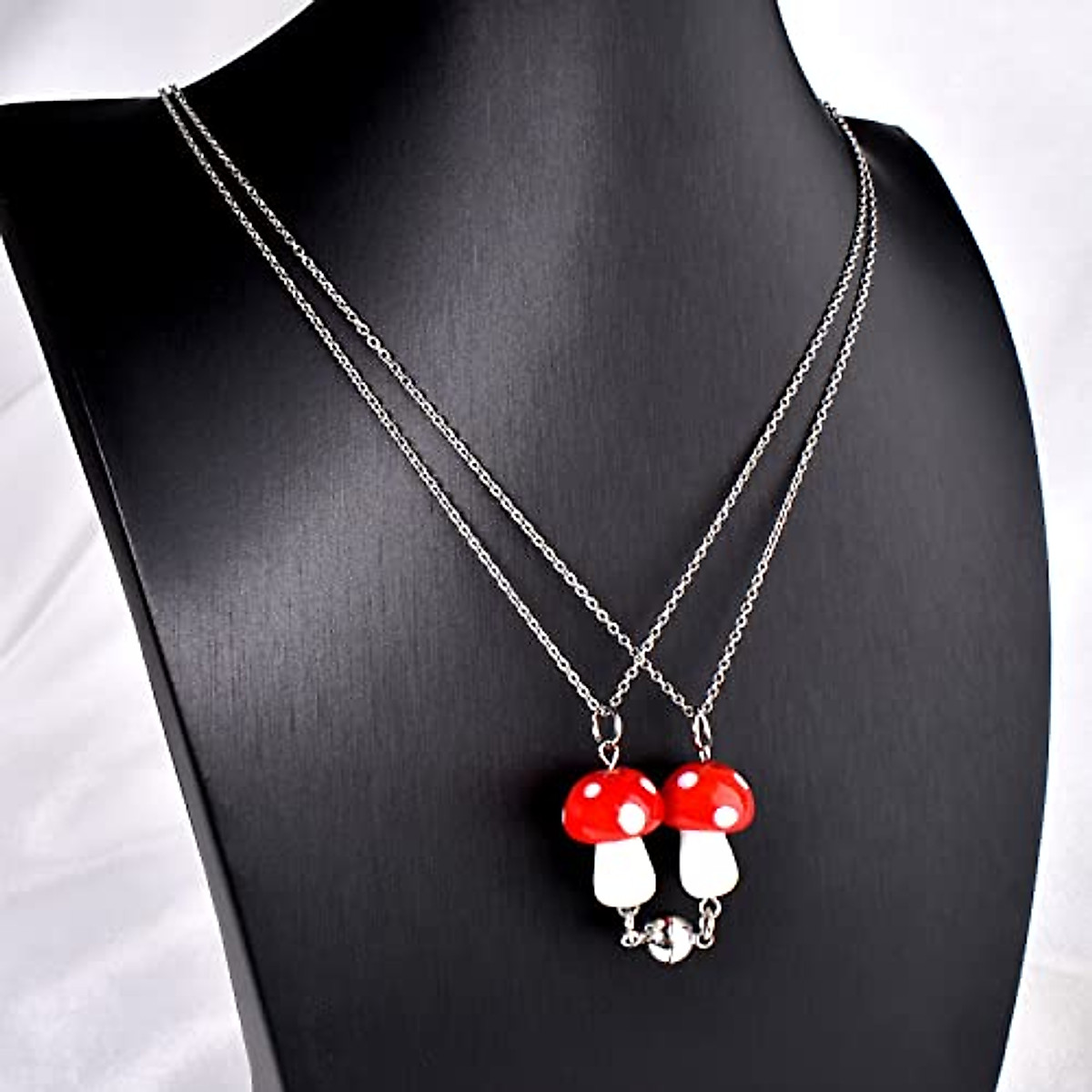 Best Friend Necklaces for 2 Girls Cute Friendship Necklace Gift for Women Magnetic Mushroom Necklace Pendant Birthday Gifts for Her Funny Matching BFF Jewelry for Teen Girls Sister Bestie Couples
