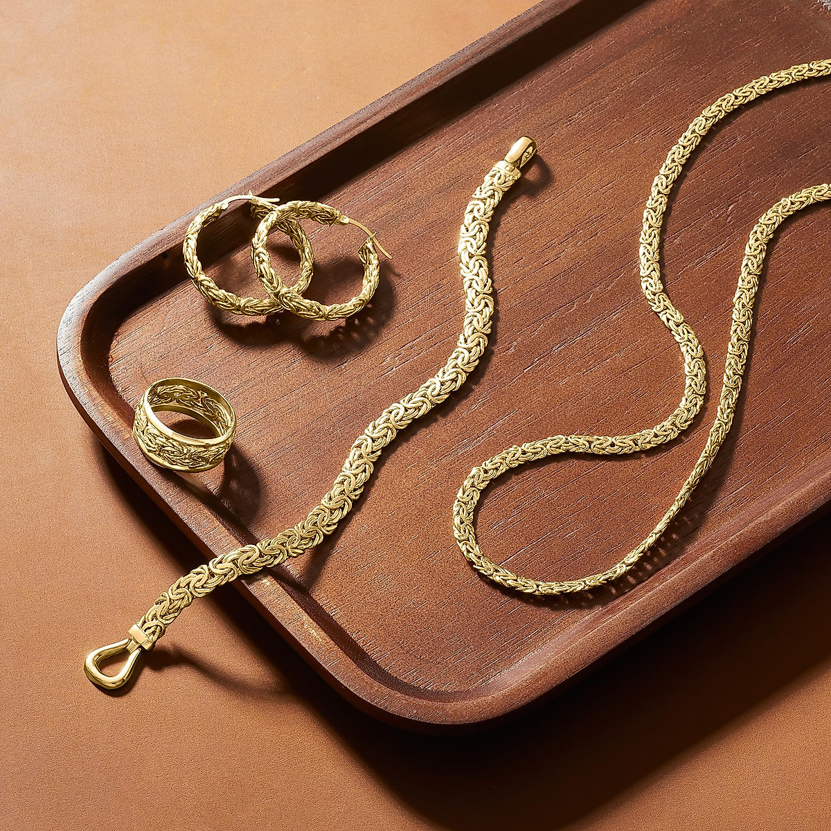 Canaria 10kt Yellow Gold Byzantine Bordered Ring. Size 7