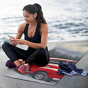 GOODOLD Red Truck Farm Christmas Yoga Mat, 71 x 26 Inch Non-slip Yoga Mats Folding Travel Exercise Mat Indoor Outdoor Gym Pilates with Storage Bag for Women Men