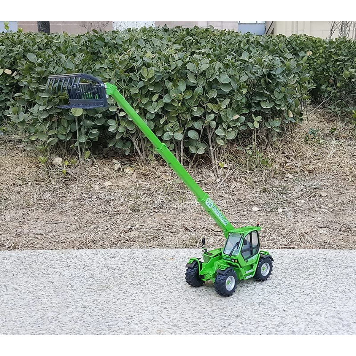 for ROS Merlo MULTIFARMER 30.9 TOP2 Telescopic Boom Forklift Truck 1/32 DIECAST Truck Pre-Built Model