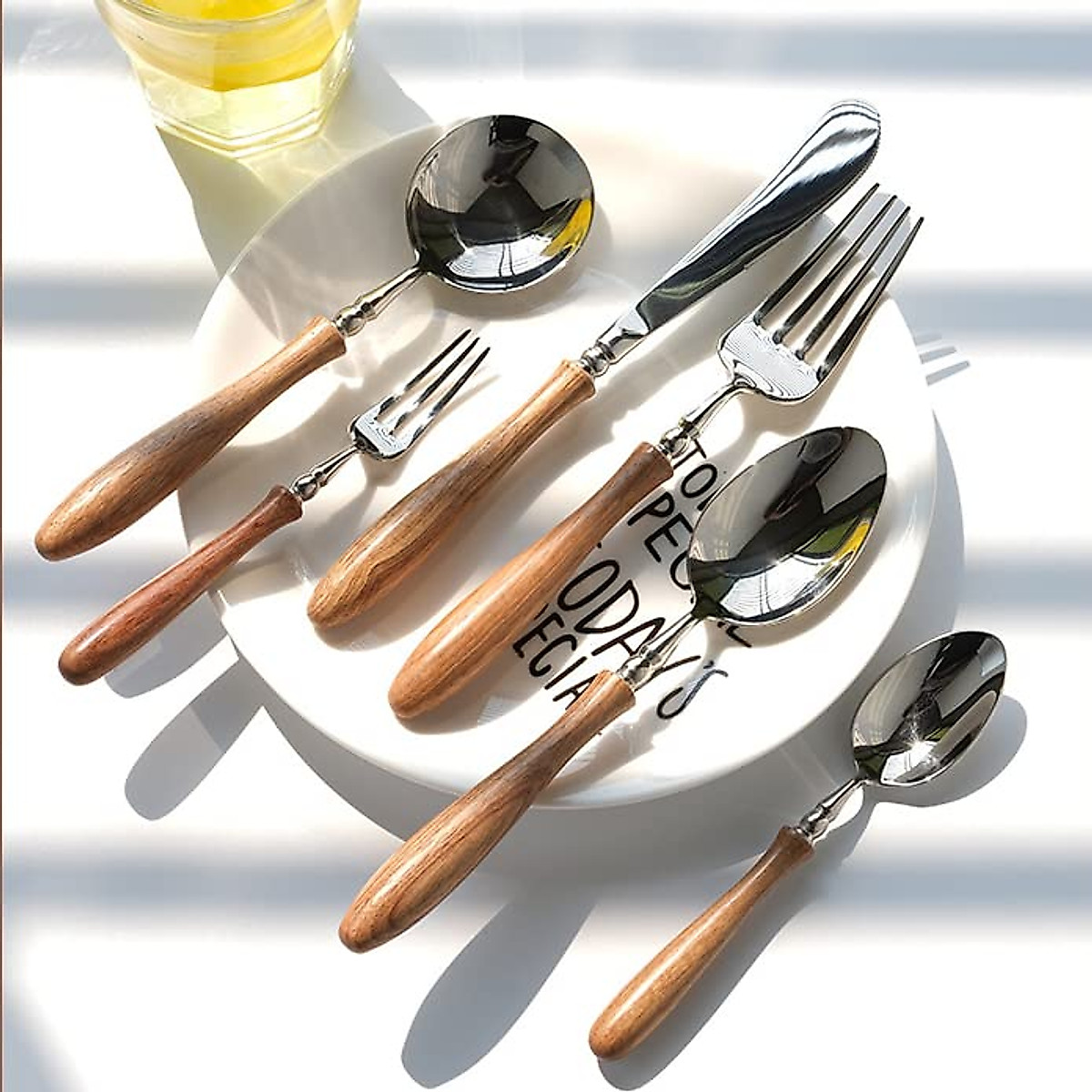 Soup Spoons, 4 pieces 18/8 Stainless Steel Round Spoons Dinner Spoons with Wood Handle, Flatware Silverware Eating Utensils Table Spoons for Home Kitchen, Mirror Polish, 7.28-Inch