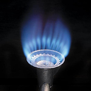 Bayou Classic 2212 Aluminum Fish Cooker Features 10-qt Aluminum Fry Pot w/ Basket 5-in Stainless Thermometer 4-in Cast Aluminum Burner 19-in Tall Steel Frame 5-psi Regulator w/ 29-in Stainless Hose