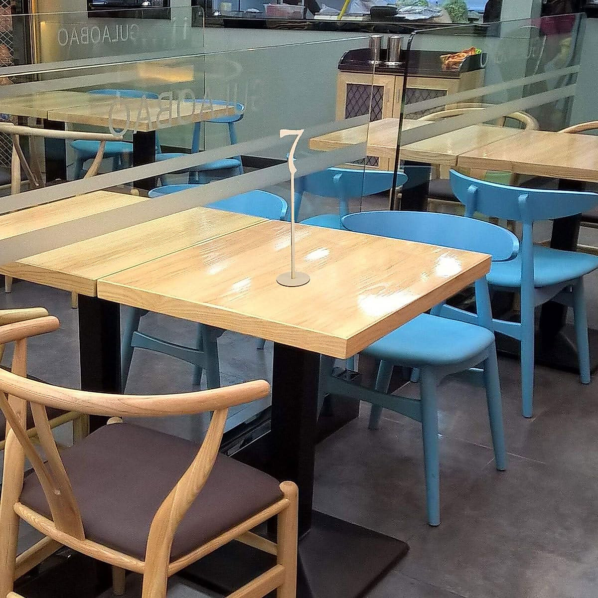 Amosfun Wooden Table Numbers 1-10 Wedding Table Numbers with Holder Base Suitable for Wedding, Party, Events or Catering Decoration