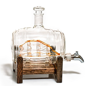 Bourbon Barrel Whiskey Decanter With Ship - 1000ml Liquor Dispenser - Sailing/Boating Gifts for Men and Women, Nautical Decor Retirement Gift (Tomoka Gold)