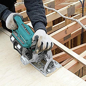 Makita XSR01PT-R 18V X2 LXT (36V) Brushless Cordless Rear Handle 7-1/4 in. Circular Saw Kit (5.0Ah) (Renewed)