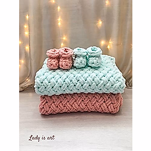 Troyarn Velvet Chenille Baby Blanket Yarn Amigurumi Yarn for Crocheting and Knitting Super Bulky 100 gr (132 yds) (10132 - Dark Green)