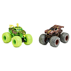 Monster Jam 2020 Zombie vs Hunter 1:64 Scale 2-Pack, Monster Mutt Dalmatian VS Max-D Maximum Destruction