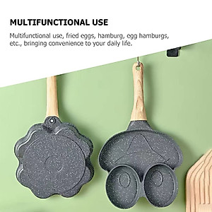 Hemoton Egg Frying Pan Heart Shape Aluminum Omelet Pan Fried Egg Pan Skillet with Wooden Handle Pancake Pan Non Stick Egg Cooker Pan for Breakfast, Pancake, Hamburger, Sandwiches