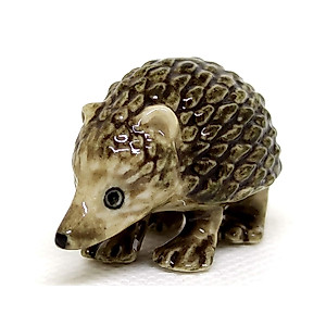 SSJSHOP Hedgehog Dollhouse Miniature Figurines Hand Painted Ceramic Animals Collectible Gift Home Garden Decor,