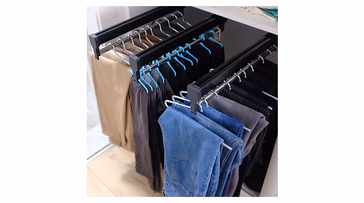 NERILEE Heavy Duty Pull-Out Closet Rod - Space-Saving Hanger