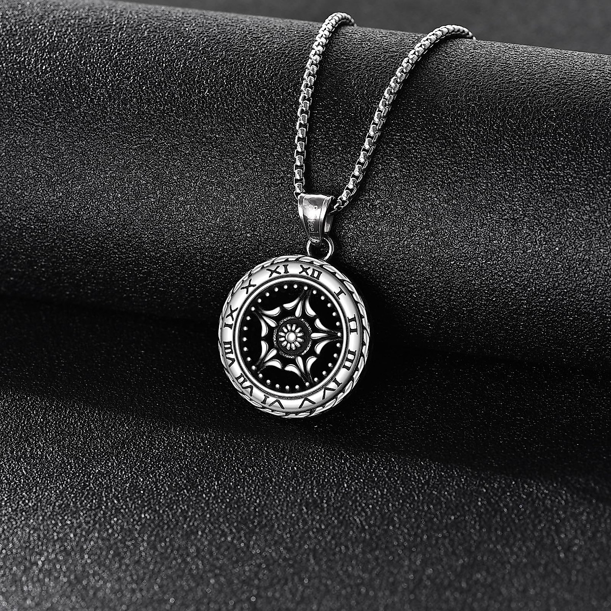 SILBAZ Wheel Tire Necklace Tire Pentagram Pendant Necklace Simple Arabic Digital Pendant Necklace Automotive Style Jewelry Gift for Car Enthusiasts