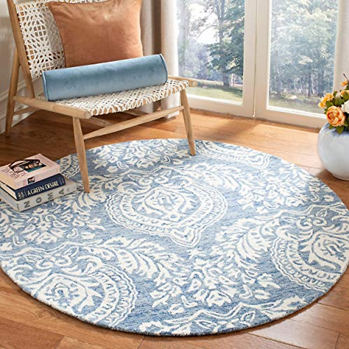Safavieh Micro-Loop Collection Runner Rug - 2'3" x 7', Blue & Ivory, Handmade Damask Wool, Ideal for High Traffic Areas in Living Room, Bedroom (MLP512M)