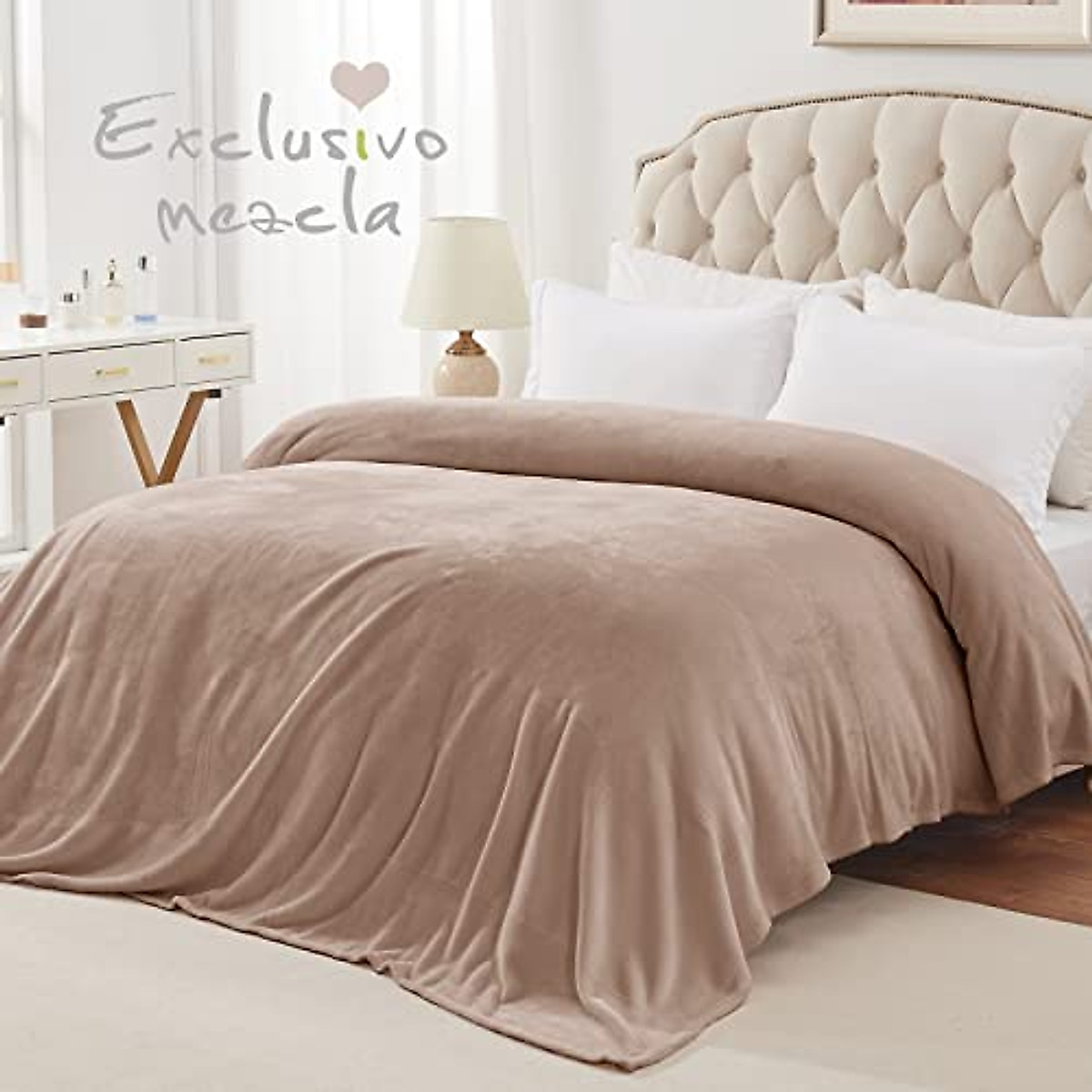 Exclusivo Mezcla Fleece Blanket King Size for Bed, Super Soft and Warm, All Season Use, Cozy, Plush, Lightweight, 90x104 Inches, Camel