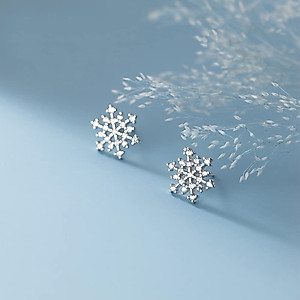 Reffeer Solid 925 Sterling Silver Snowflake Earrings Studs for Women Teens Winter Snow Stud Earrings Christmas (A-Silver)
