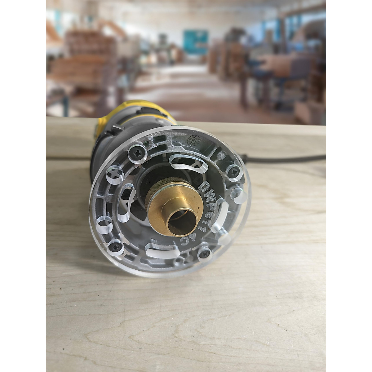 Precision machined 3/8" thick baseplate with bushing recess for Dewalt DWP611 / DCW600 / PC450 router 4" circle