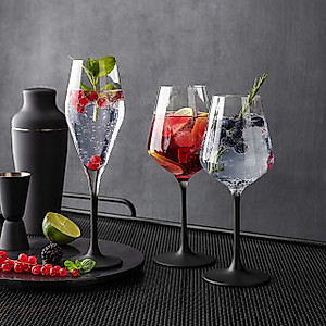 Villeroy & Boch Manufacture Rock Red Goblet, Set of 4, Crystal Wine Glasses in Exciting Black, Dishwasher Safe