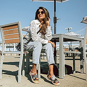 UIN Women's Casual Loafers Travel Painted Walking Slip On Lightweight Comfortable Canvas Fashion Sneakers Hana (42)